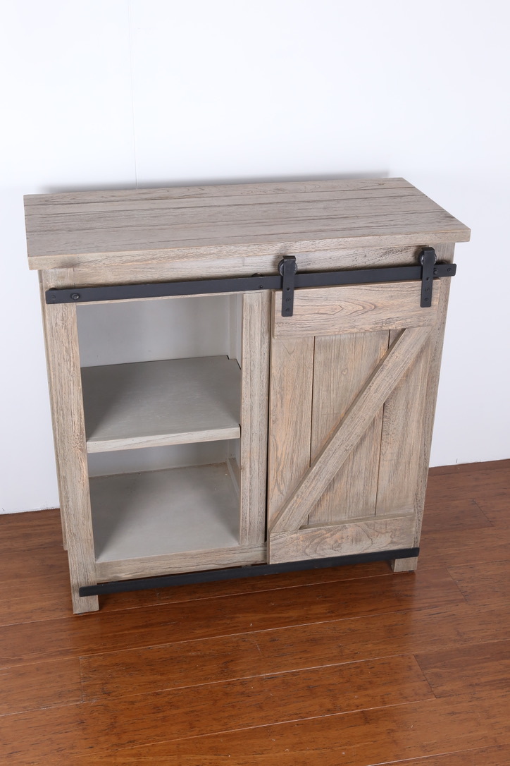 BARN CABINET AND DISPLAY RANGE