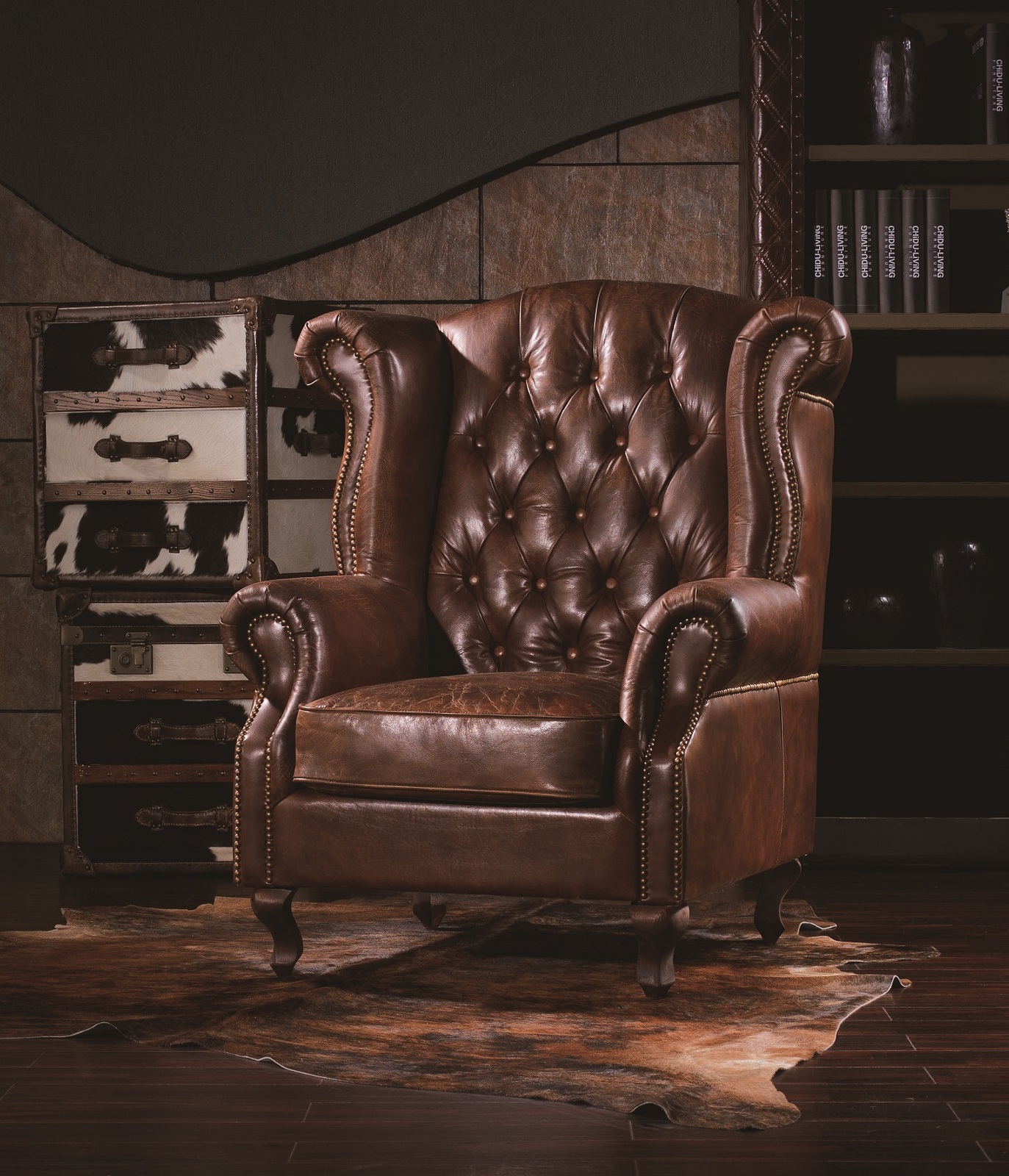 TRAFALGAR LEATHER CHAIR